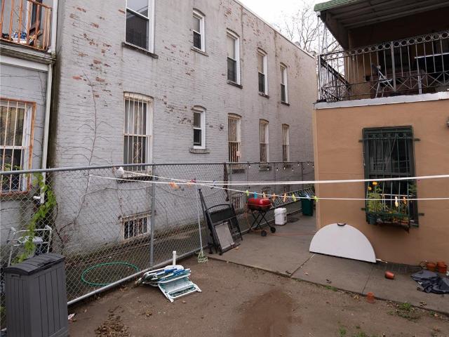 425 Barbey Street