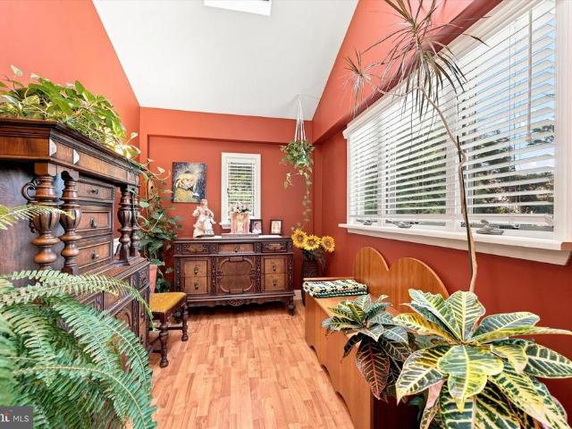 425 Bartlett Avenue