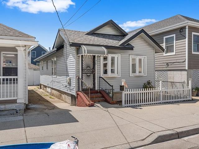 425 Beach 46th St, Far Rockaway, NY 11691