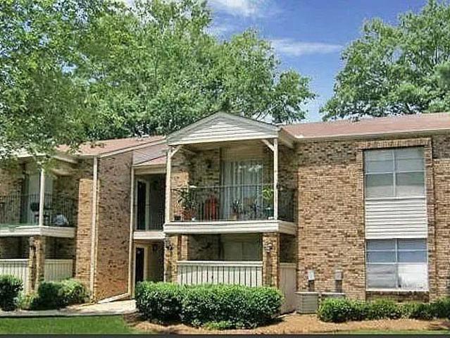 425 Beasley Rd, Jackson, MS 39206