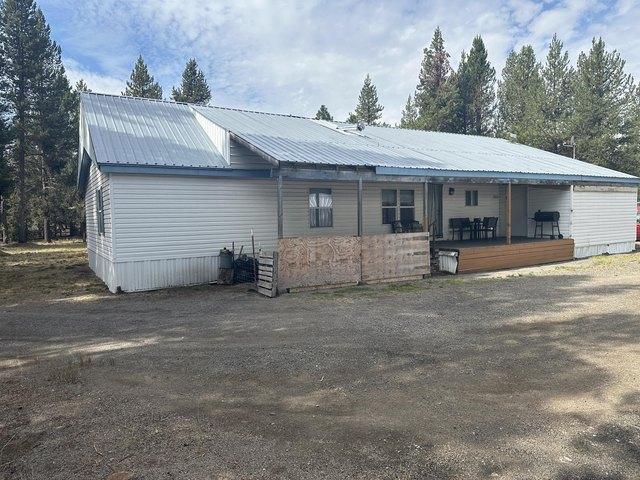 425 Benard Ln, Chemult, OR 97731