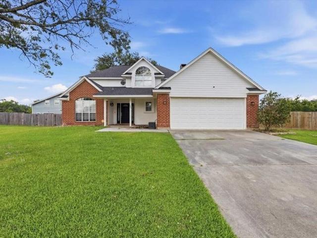 425 Blueberry St, Bridge City, TX 77611