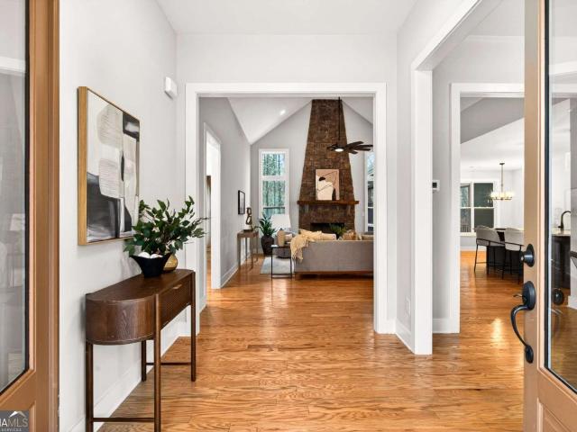 425 Blossom Trail