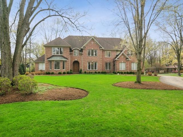 425 Brookmont Ln, North Barrington, IL 60010