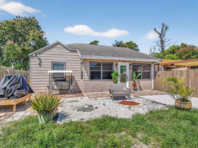 425 Broward Ave, Greenacres, FL 33463 | Compass
