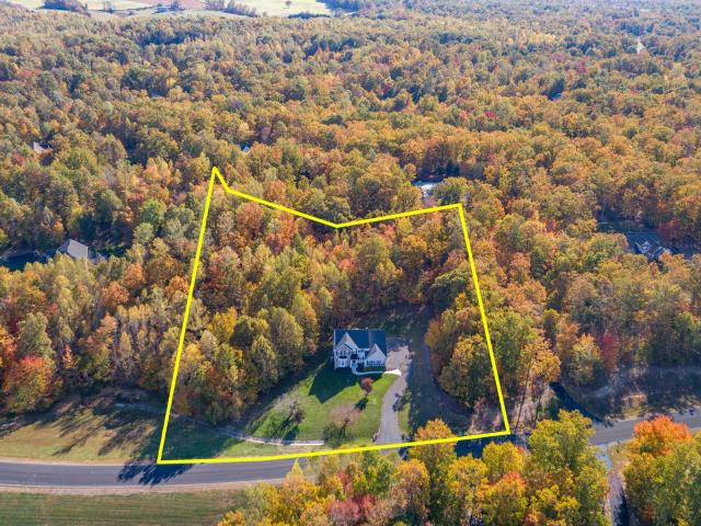 425 Gentle Breeze Cir, Fredericksburg, VA 22406 | MLS #VAST2043 | Compass