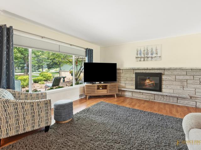 425 Greenwood Lane