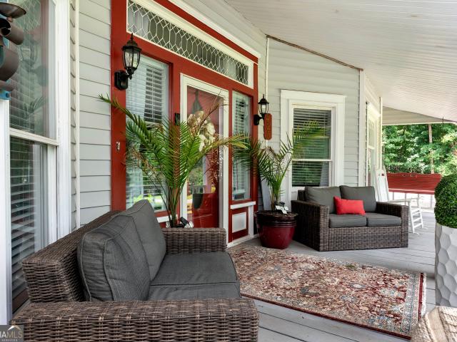 425 Greenleaf Drive