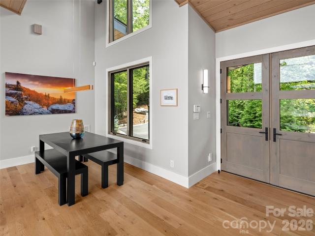 425 Dockside Drive