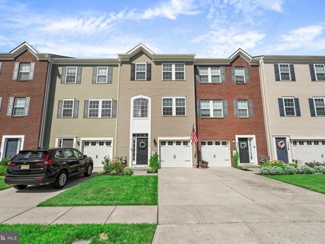 425 Dogwood Dr, Woodbury, NJ 08096