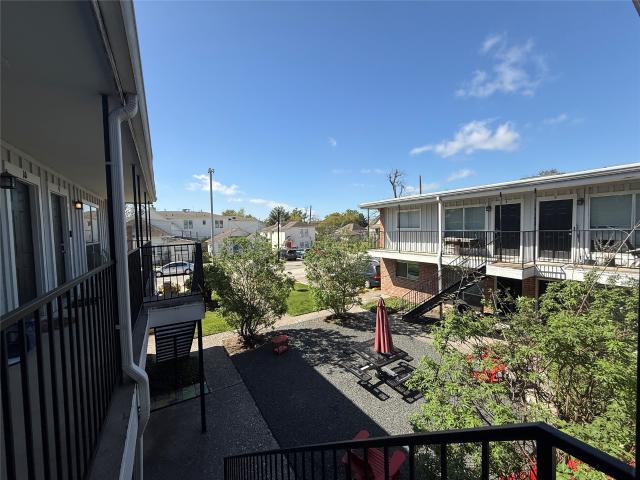 425 E 9th Street 16