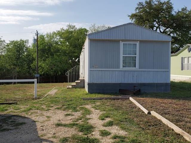 425 E Zipp Rd, New Braunfels, TX 78130