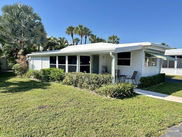 425 E Bougainvillea Dr, Deerfield Beach, FL 33442