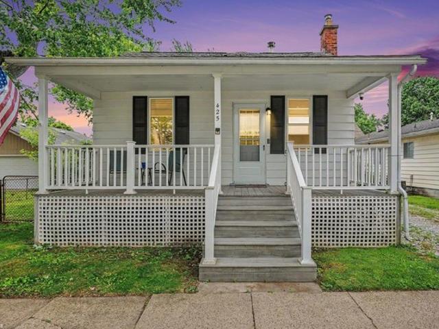 425 E Saint Clair St, Marine City, MI 48039