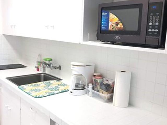 425 Ena Rd Apt 802C, Honolulu, HI 96815