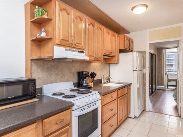425 Ena Rd Apt 1104A, Honolulu, HI 96815