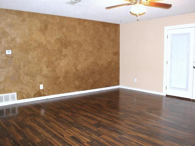 425 Edwards Drive