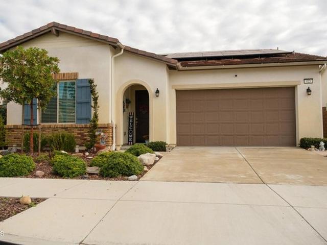 425 Eureka Dr, Santa Paula, CA 93060