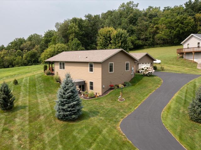 425 Fox Hollow Dr