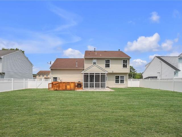425 Fleming CIR