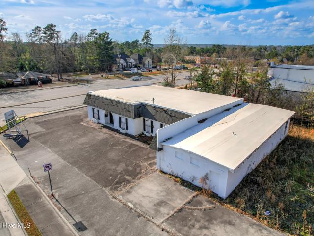 425 Furys Ferry Road