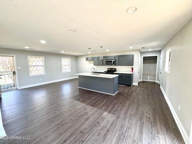 425 Knob Hill Drive