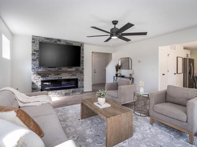 425 Knollwood Drive