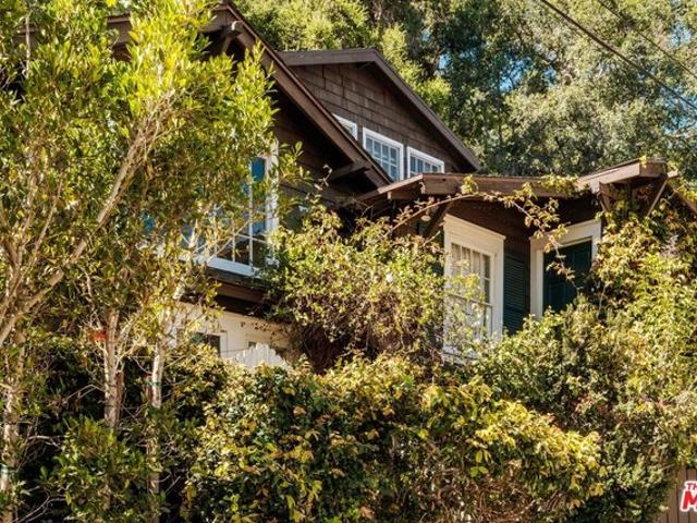 425 Hillside Ln, Santa Monica, CA 90402