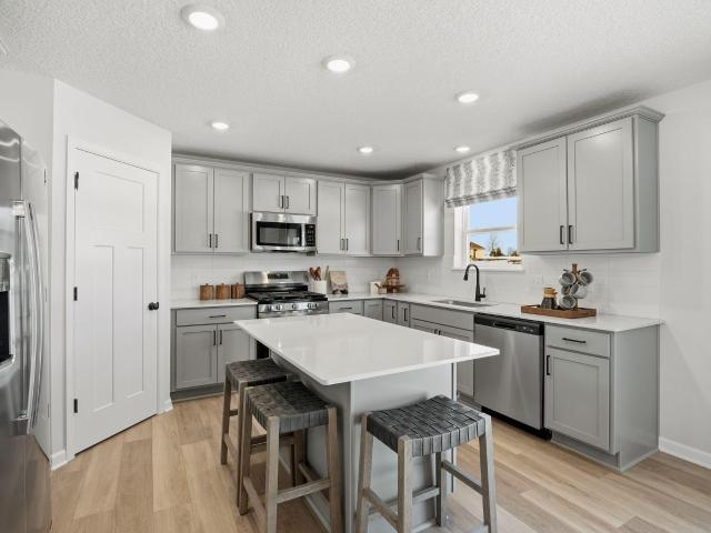 425 James Parkway