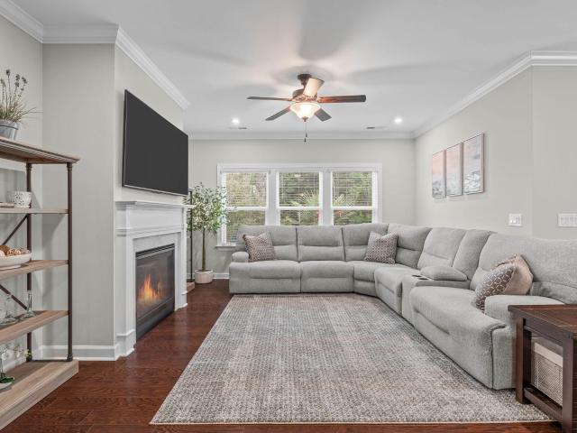 425 Oaks End Drive