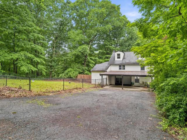 425 Old Dutch Hollow Road