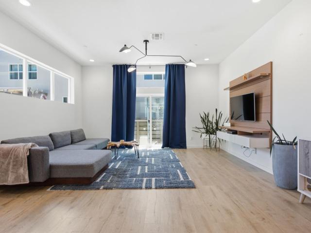 425 Outrigger Ln, West Sacramento, CA 95605 | MLS #226080