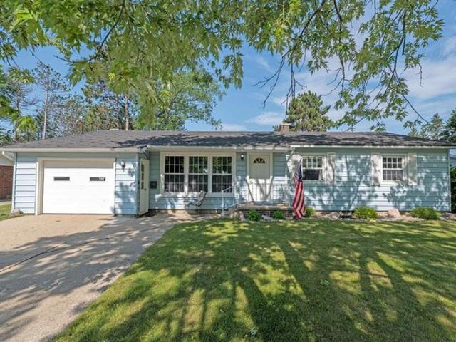 425 Leeson Ave, Cadillac, MI 49601