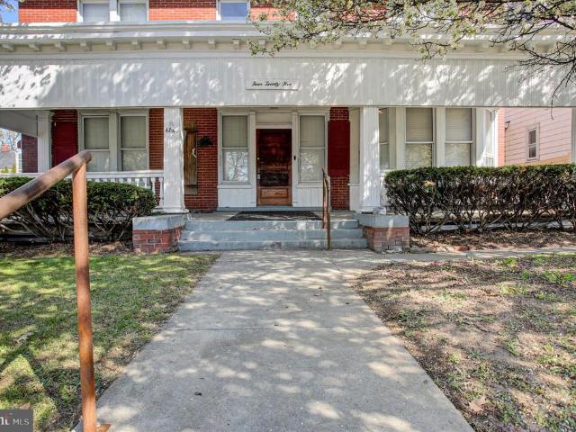425 Lincoln Way West