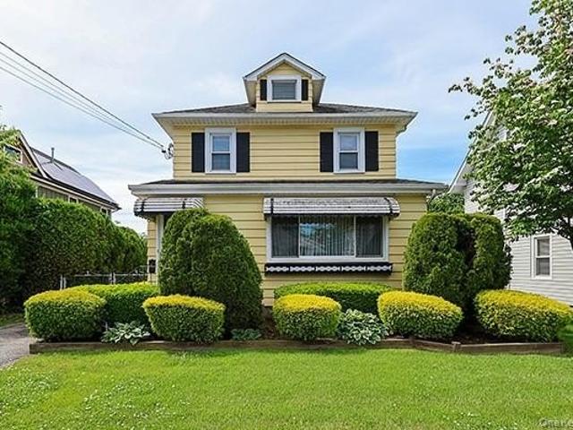 425 Linden St, Bellmore, NY 11710