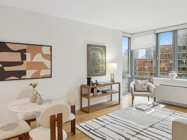 425 Main Street, New York, NY