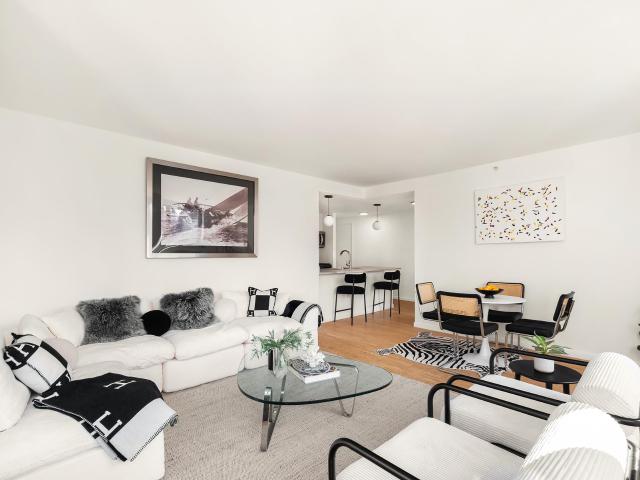 425 Main Street, Unit 4E | Compass