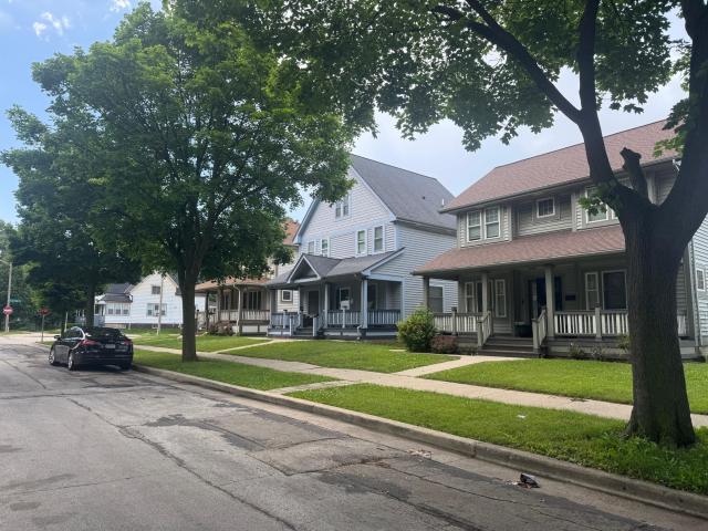 425 N 29th St, Milwaukee, WI 53208 | MLS #1925