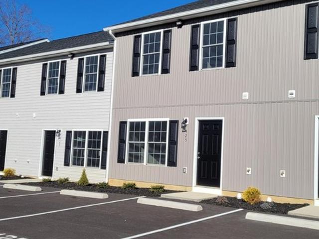 425 N Washington Ave Unit 4, Pulaski, VA 24301
