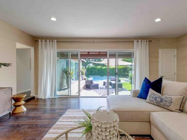 425 N Brighton St, Burbank, CA 91506