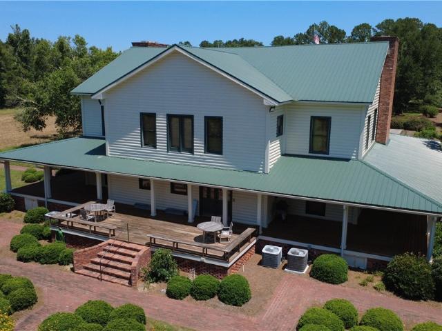 425 N Herndon Rd