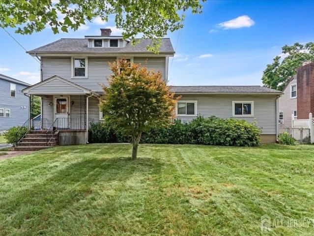 425 N New Market Rd, Piscataway, NJ 08854