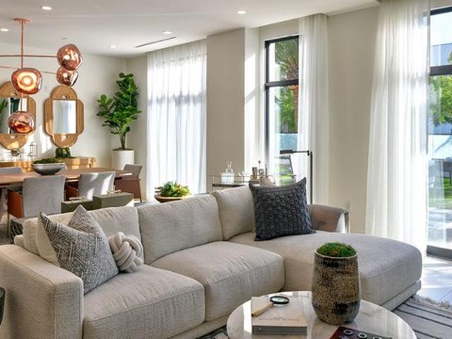 425 N Palm Dr Apt 104, Beverly Hills, CA 90210