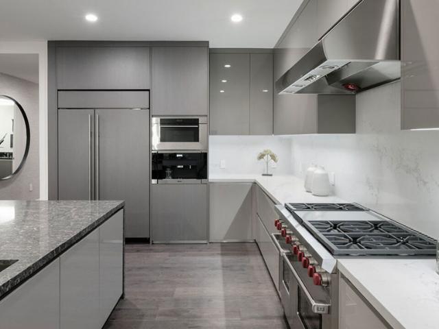 425 N Palm Drive 102