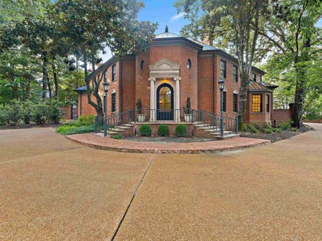 425 N River Oaks Rd, Memphis, TN 38120