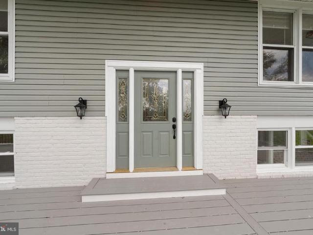 425 North Lane