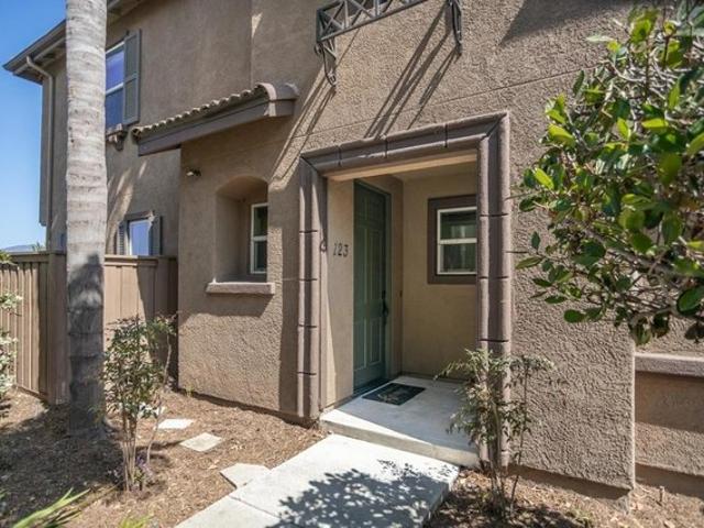 425 S Meadowbrook Dr Unit 123, San Diego, CA 92114