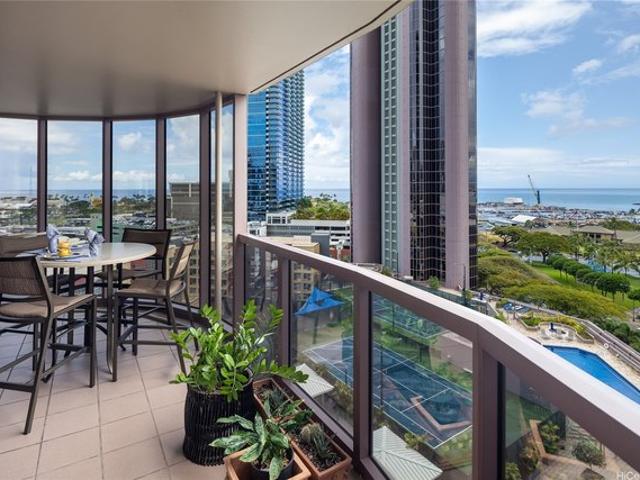 425 South St Apt 1401, Honolulu, HI 96813