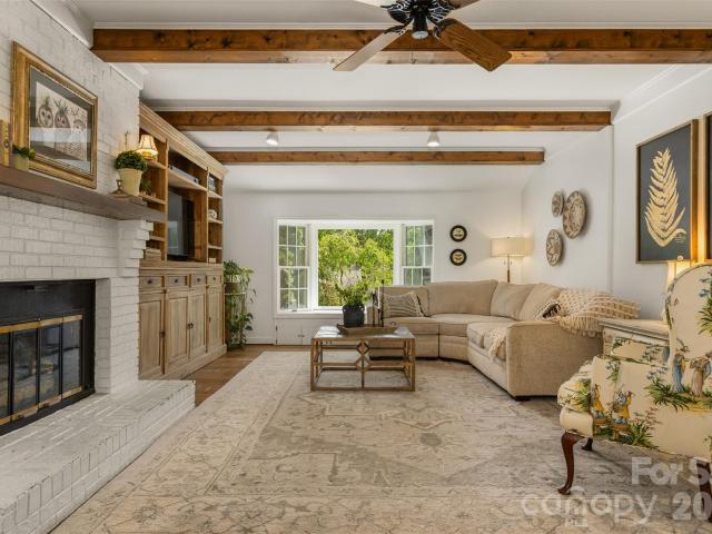 425 Sondley Woods Place