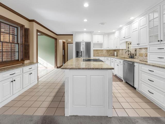 425 Schuetter Rd, Jasper, IN